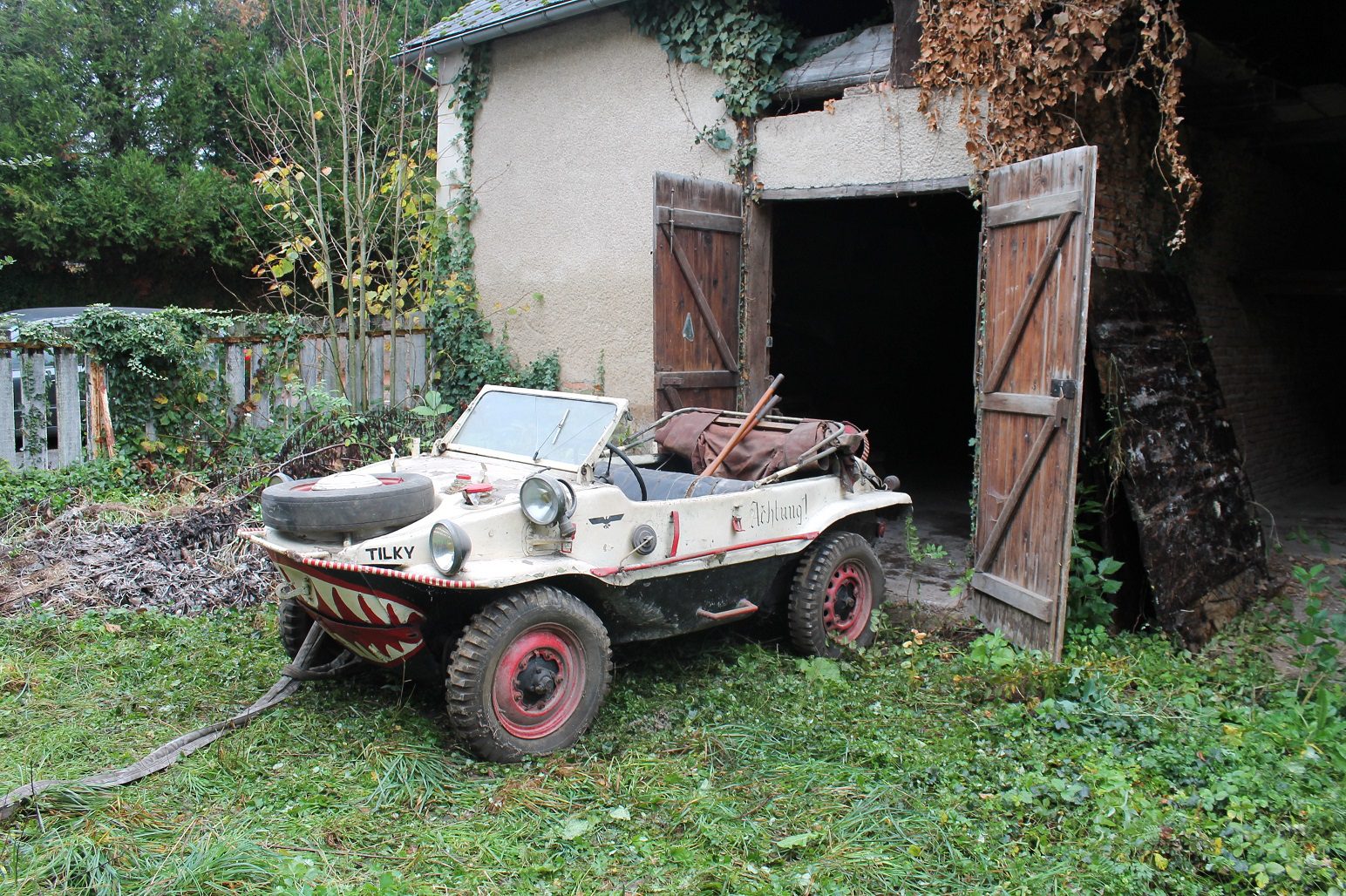 Volkswagen 166 "The White Shark", out of the barn... - Military classic ...